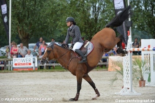 Galop.be - Philippaerts & Prinsloo delen winst Six Bars